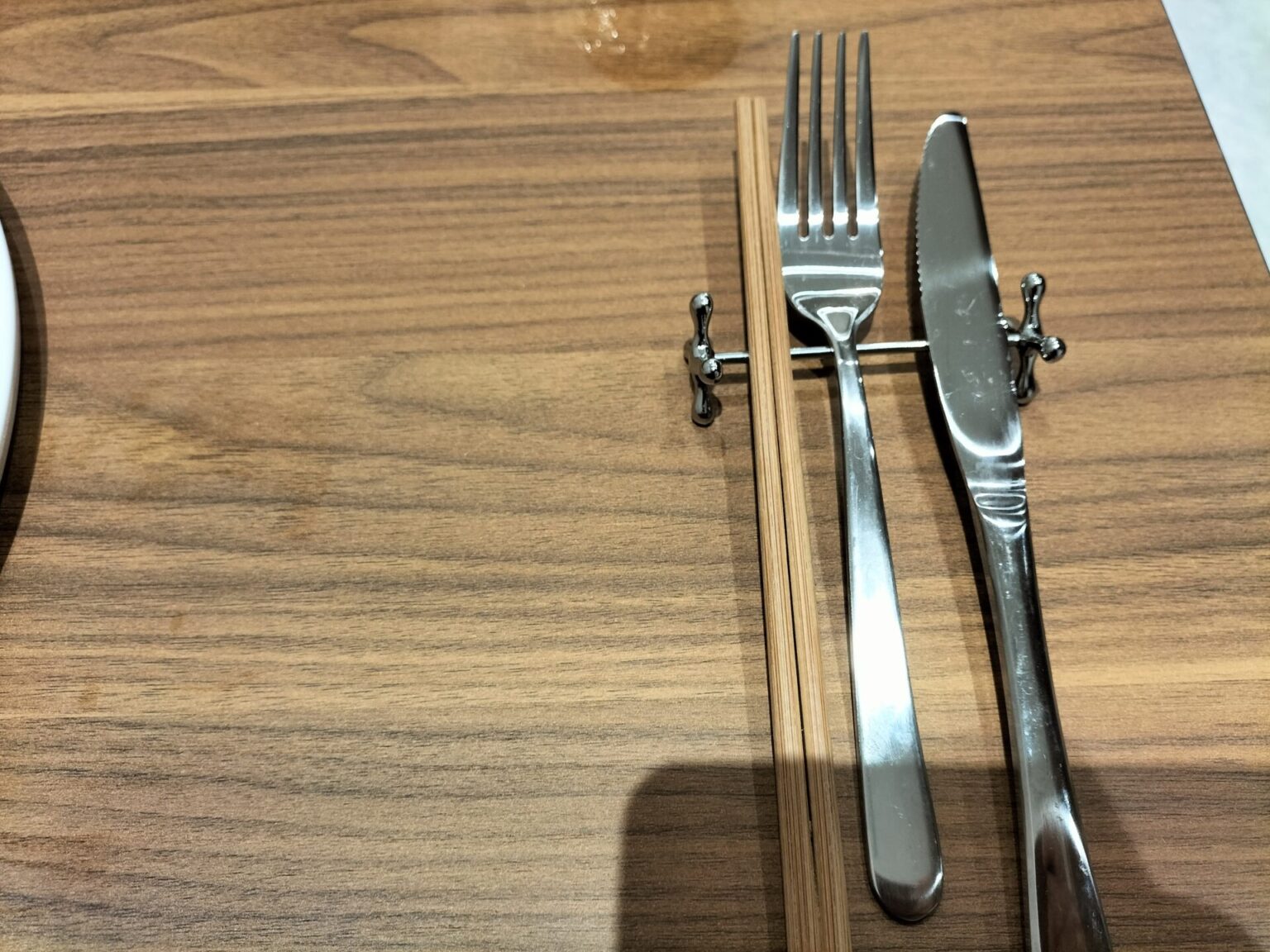 五香駅徒歩3分 洋食ダイニング BIS TOIRO（ビストイロ）を初訪問！ ポークと野菜のBBQグリルをおいしくいただく！